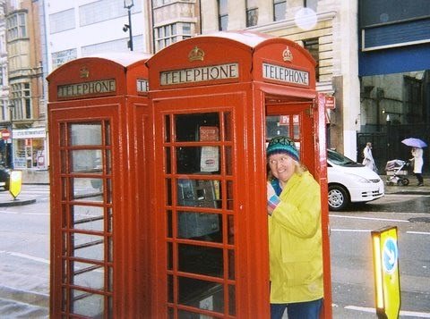 Peargirl Knits: Peace Hat visits London and Dublin...Sue Pearman from ...